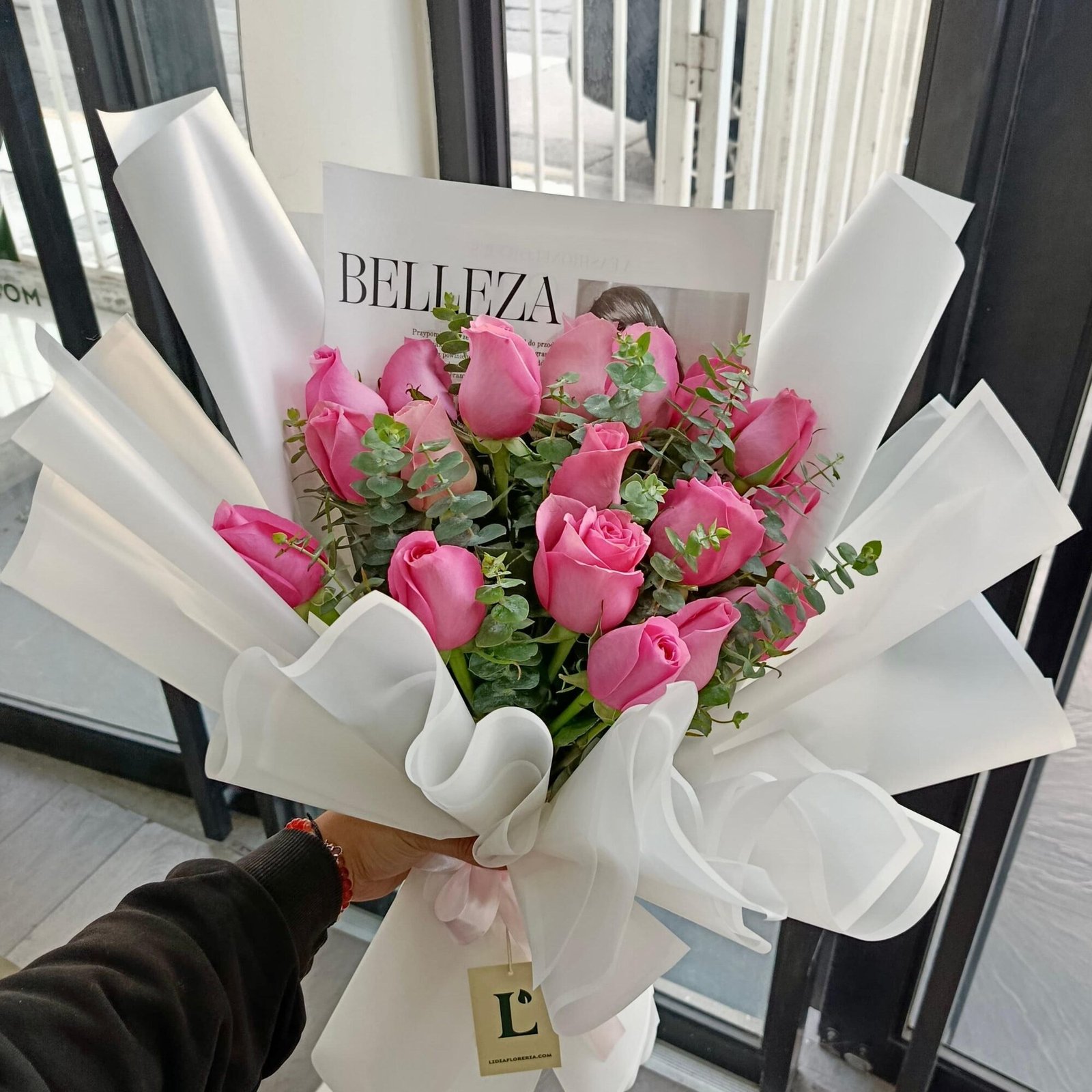 20 Rosas Rosadas Deluxe - Lidia Florería y Regalos